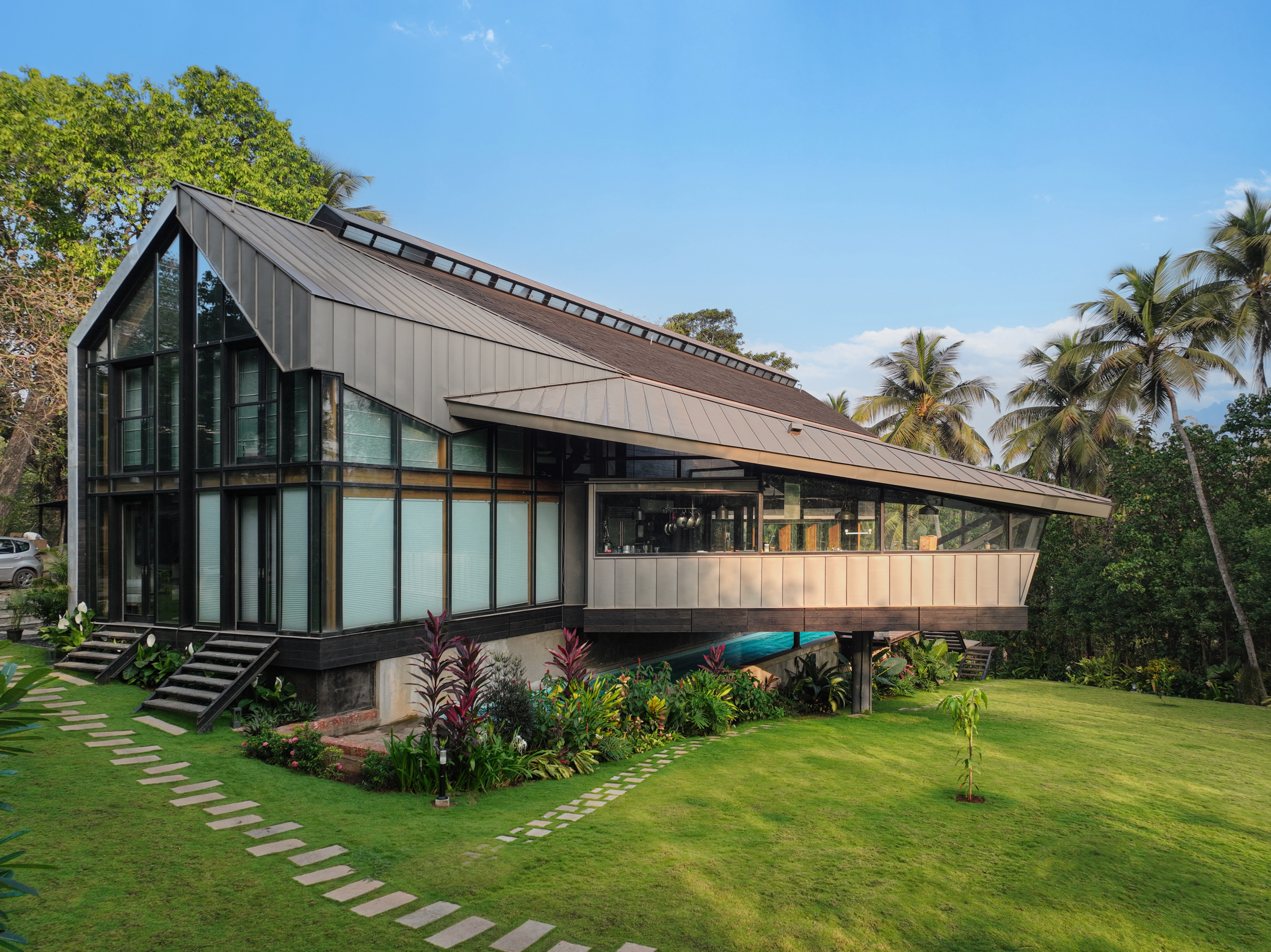 This sustainable villa in Goa paves the way for innovative timber ...
